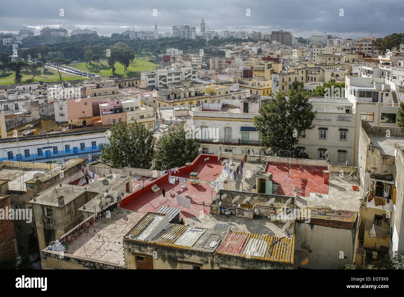 Marokko dächer tanger -Fotos und -Bildmaterial in hoher Auflösung – Alamy