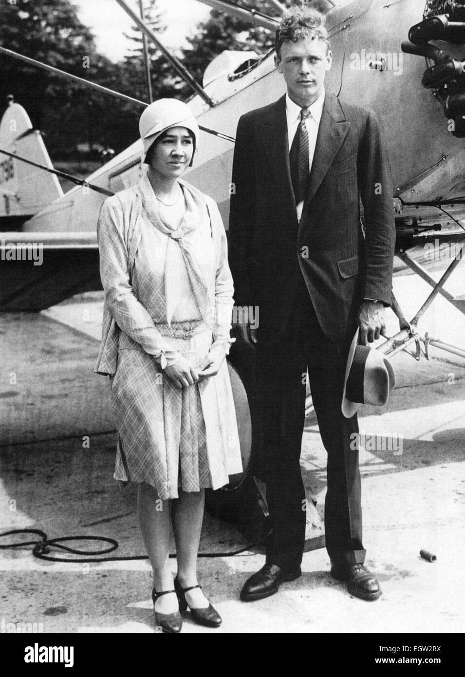 Charles lindbergh his wife anne Schwarzweiß-Stockfotos und -bilder - Alamy