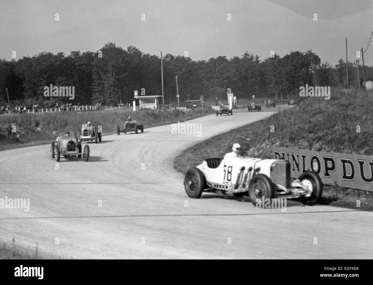 1931 wurde von Rudolf Caracciola und Otto Merz im Verlauf des Rennens ...