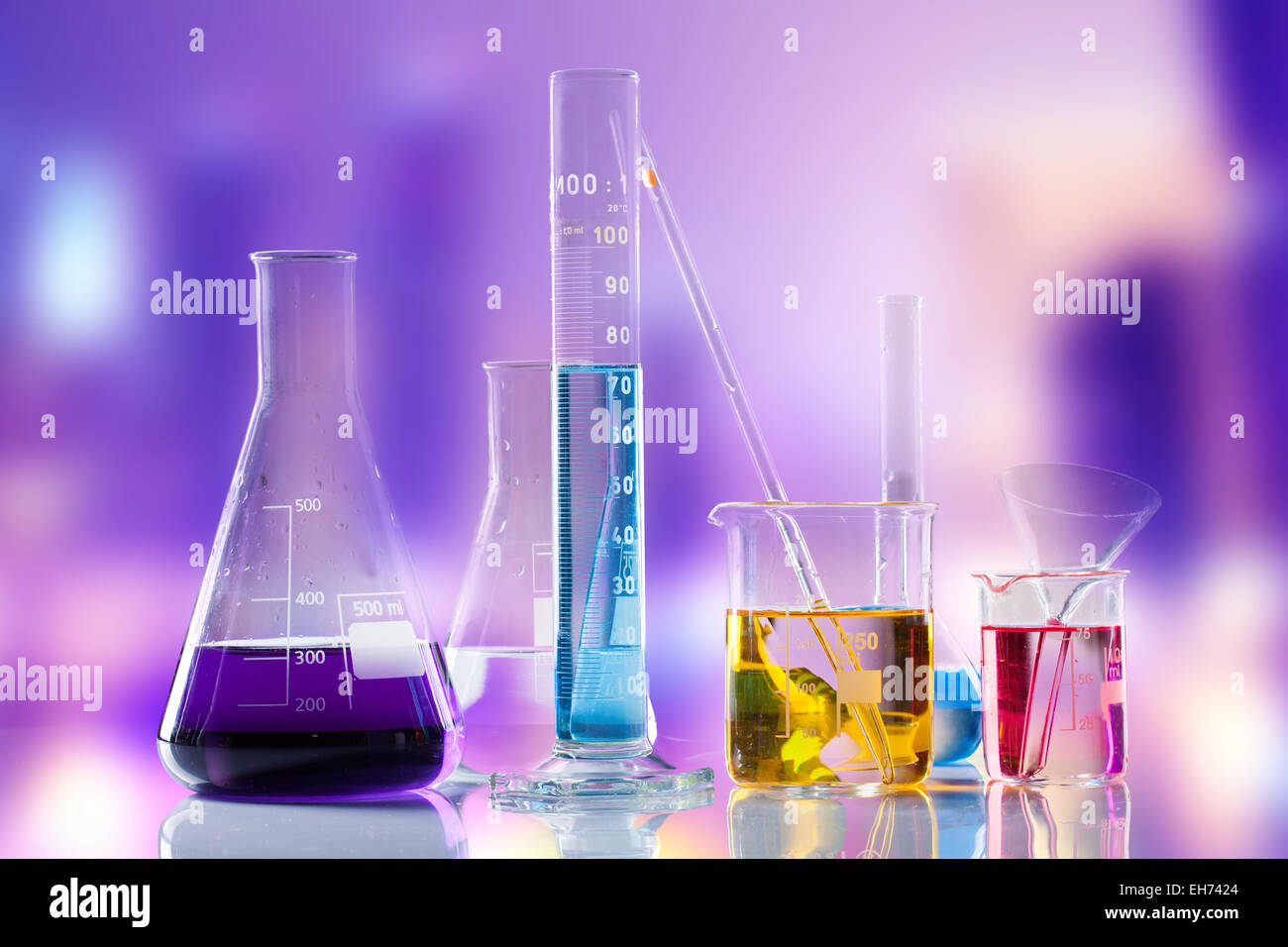 Laboratory tube -Fotos und -Bildmaterial in hoher Auflösung – Alamy