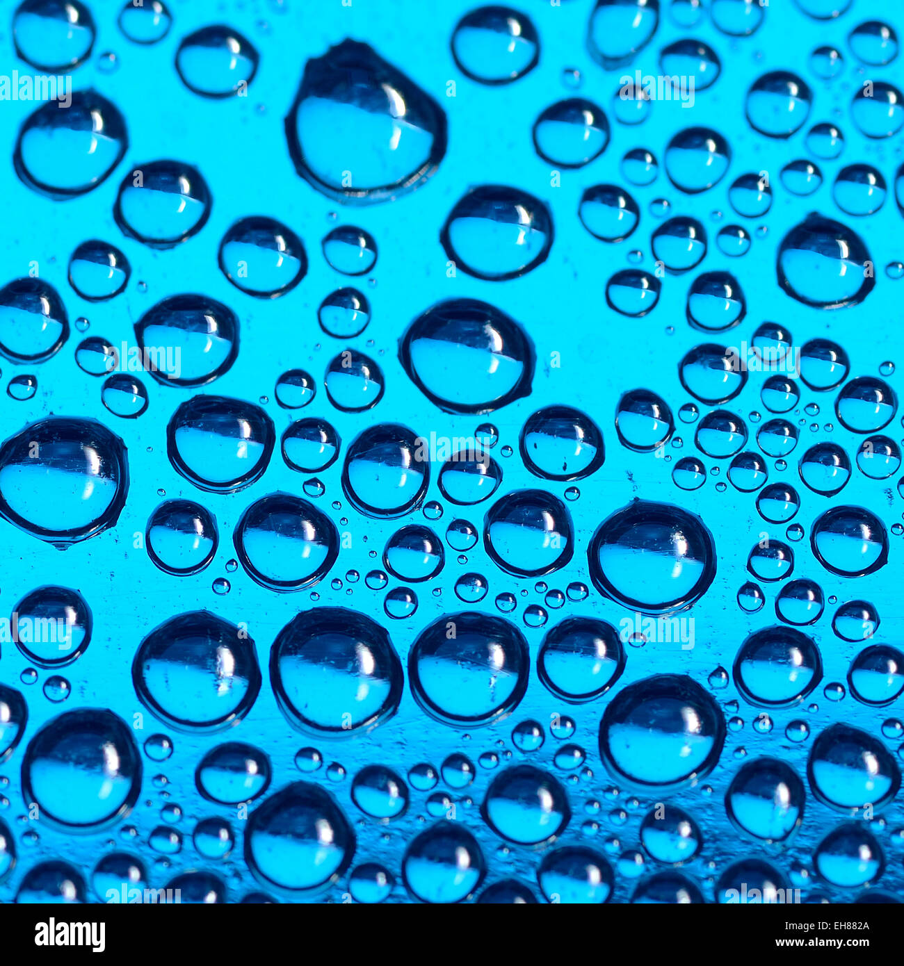 Reihe von wassertropfen -Fotos und -Bildmaterial in hoher Auflösung – Alamy