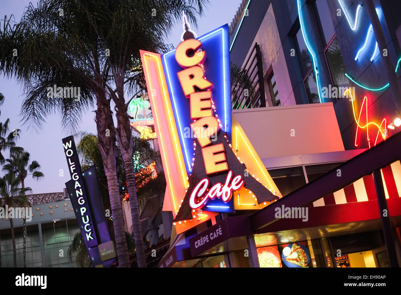 Cafe crepe -Fotos und -Bildmaterial in hoher Auflösung – Alamy