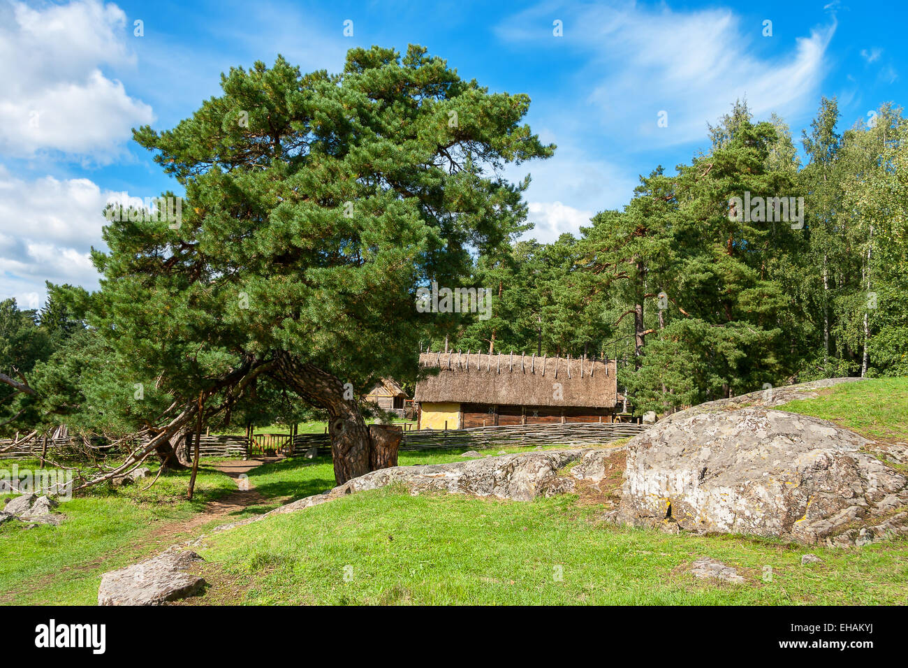 Viking village sweden -Fotos und -Bildmaterial in hoher Auflösung – Alamy