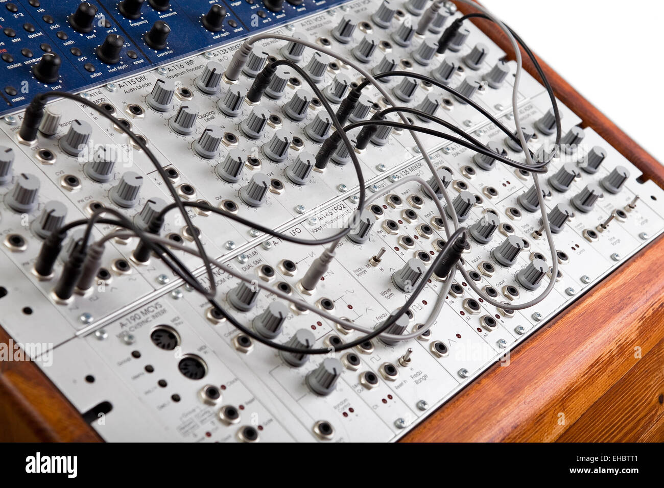 Modular synthesiser -Fotos und -Bildmaterial in hoher Auflösung – Alamy