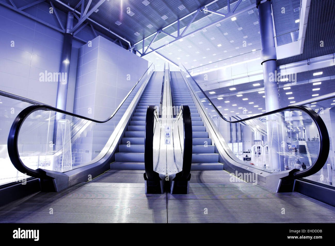 Rolltreppen im Exhibition centre Stockfotografie - Alamy