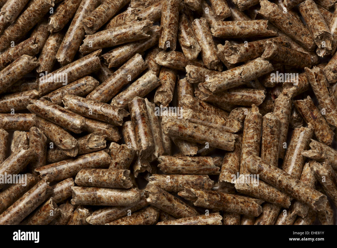 Pile of pellets -Fotos und -Bildmaterial in hoher Auflösung – Alamy