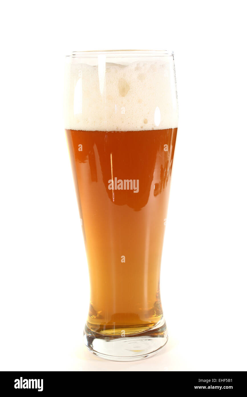 Weizenbier glas -Fotos und -Bildmaterial in hoher Auflösung – Alamy