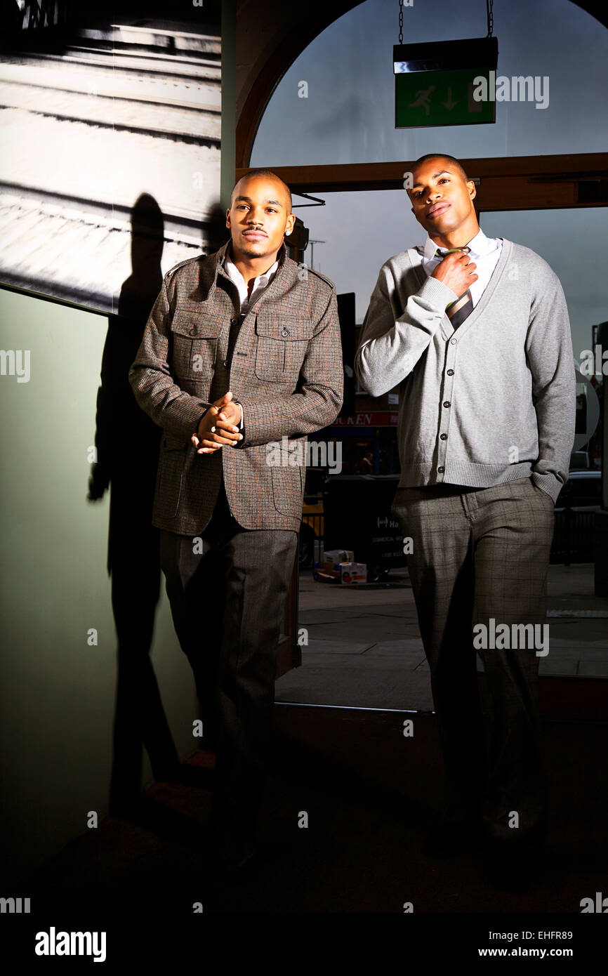 Two guys -Fotos und -Bildmaterial in hoher Auflösung – Alamy