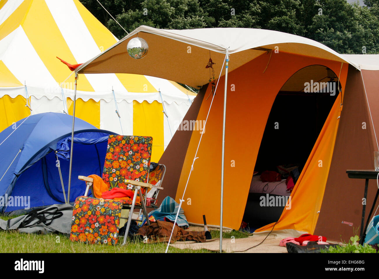 Festival campingplätze -Fotos und -Bildmaterial in hoher Auflösung – Alamy