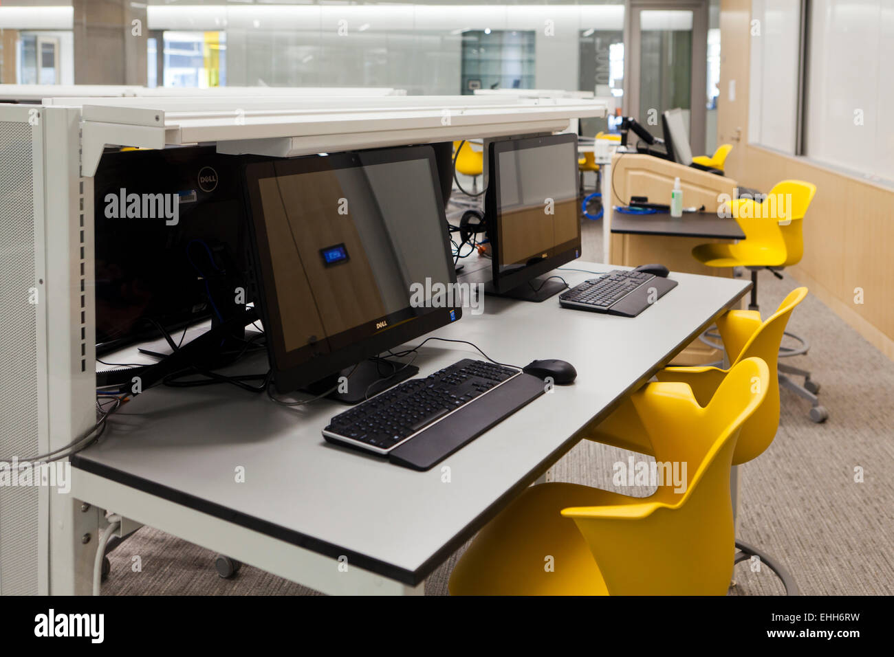 Computer work station -Fotos und -Bildmaterial in hoher Auflösung – Alamy
