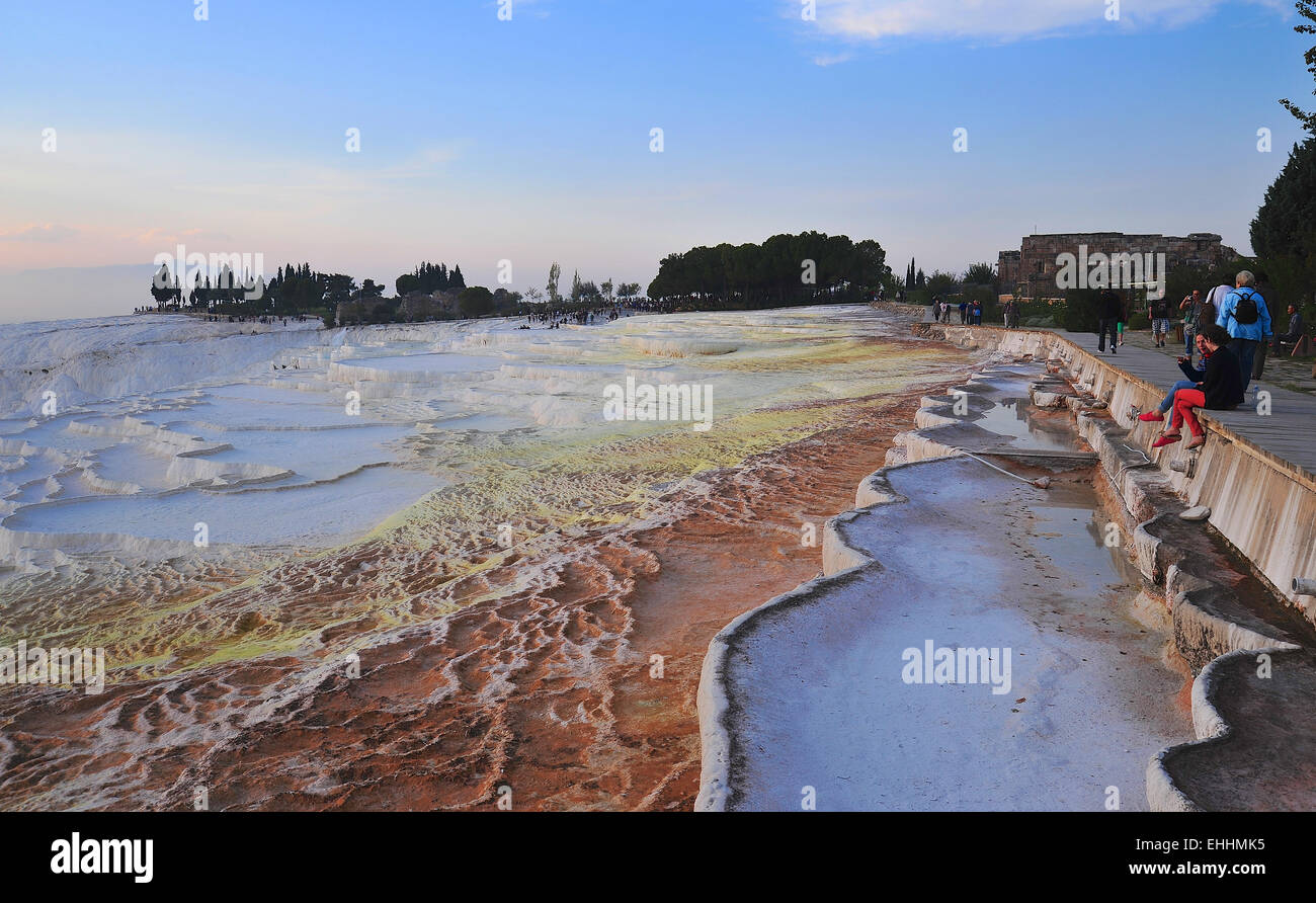 Sinter terraces -Fotos und -Bildmaterial in hoher Auflösung – Alamy