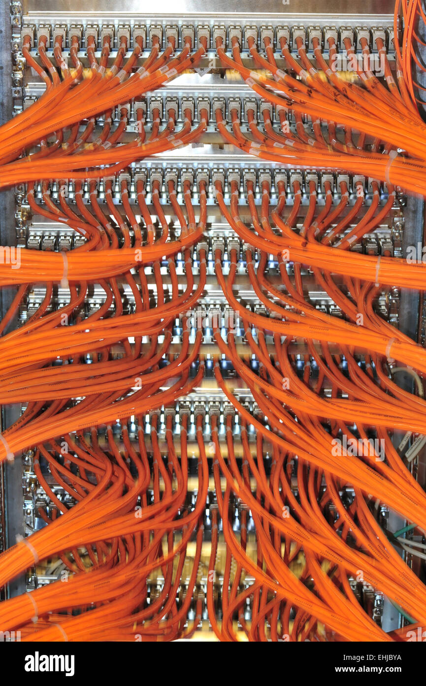 LAN-Verkabelung im Rechenzentrum Stockfotografie - Alamy
