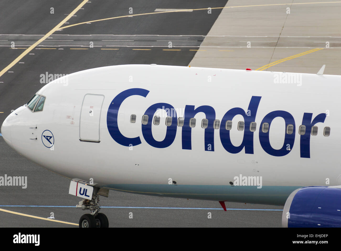 Condor flugzeug -Fotos und -Bildmaterial in hoher Auflösung – Alamy