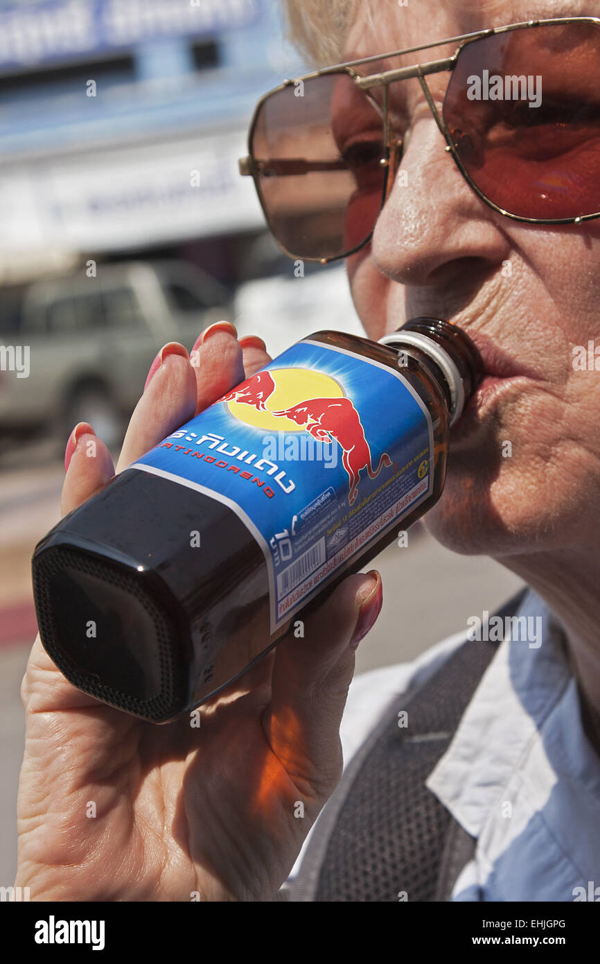 Thai Red Bull Stockfotografie - Alamy