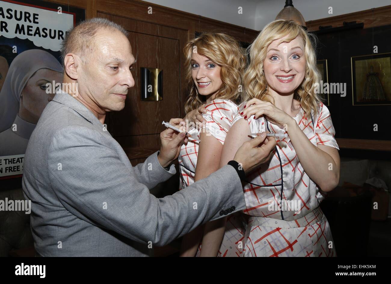 Cocktail-Party feiern, das Broadway Seite zeigen statt in der ...