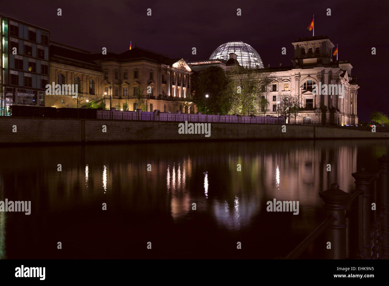 Der Reichstag (1884-1894) Gebäude Sitz des Deutschen Bundestages ...