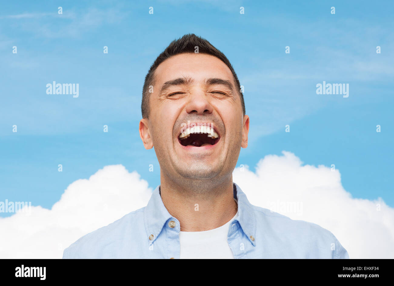 Der lachende mann -Fotos und -Bildmaterial in hoher Auflösung – Alamy