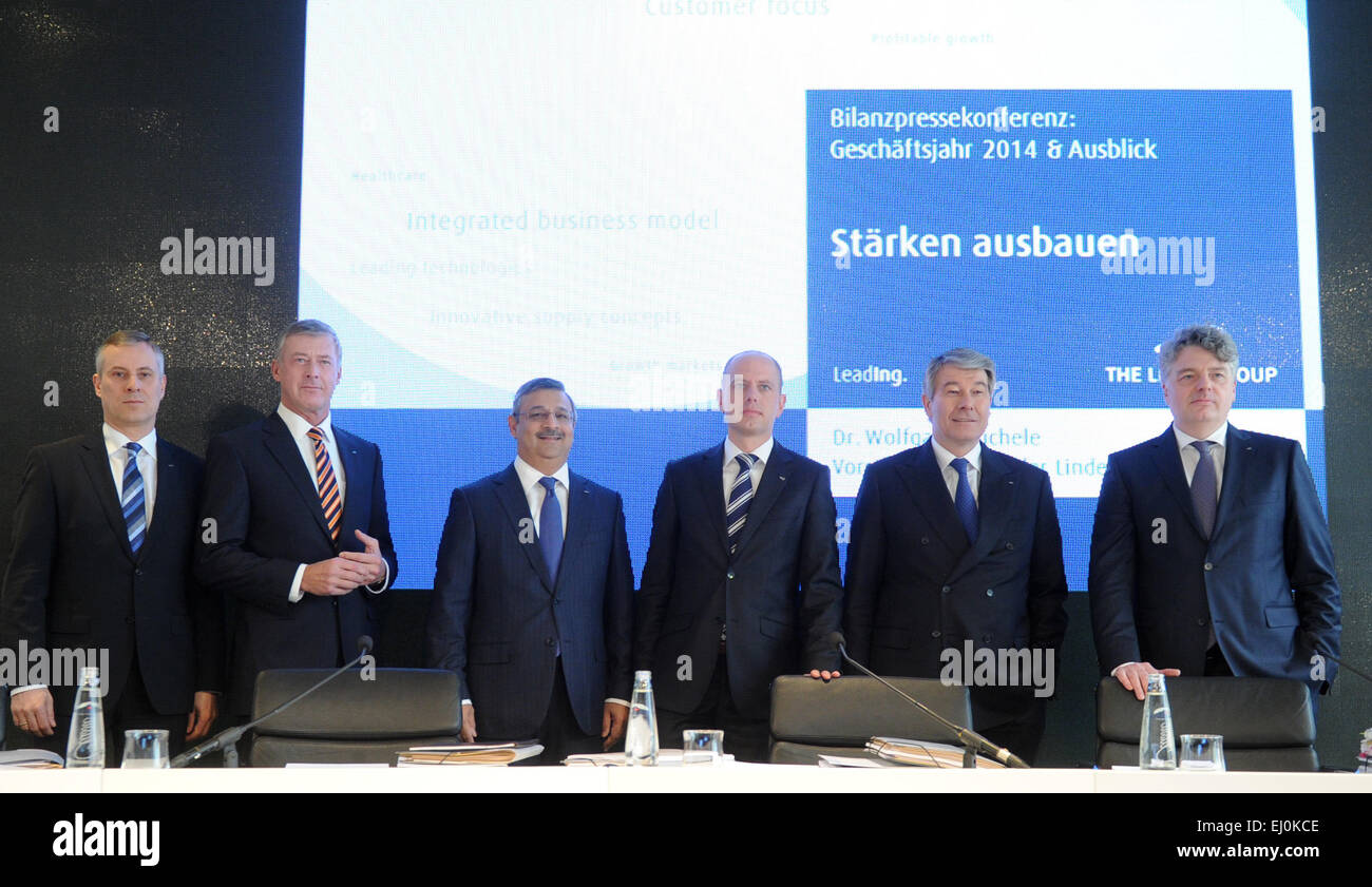 Die Mitglieder des Vorstands, Bernd Eulitz (l-R), Thomas Messer, Sanjiv ...