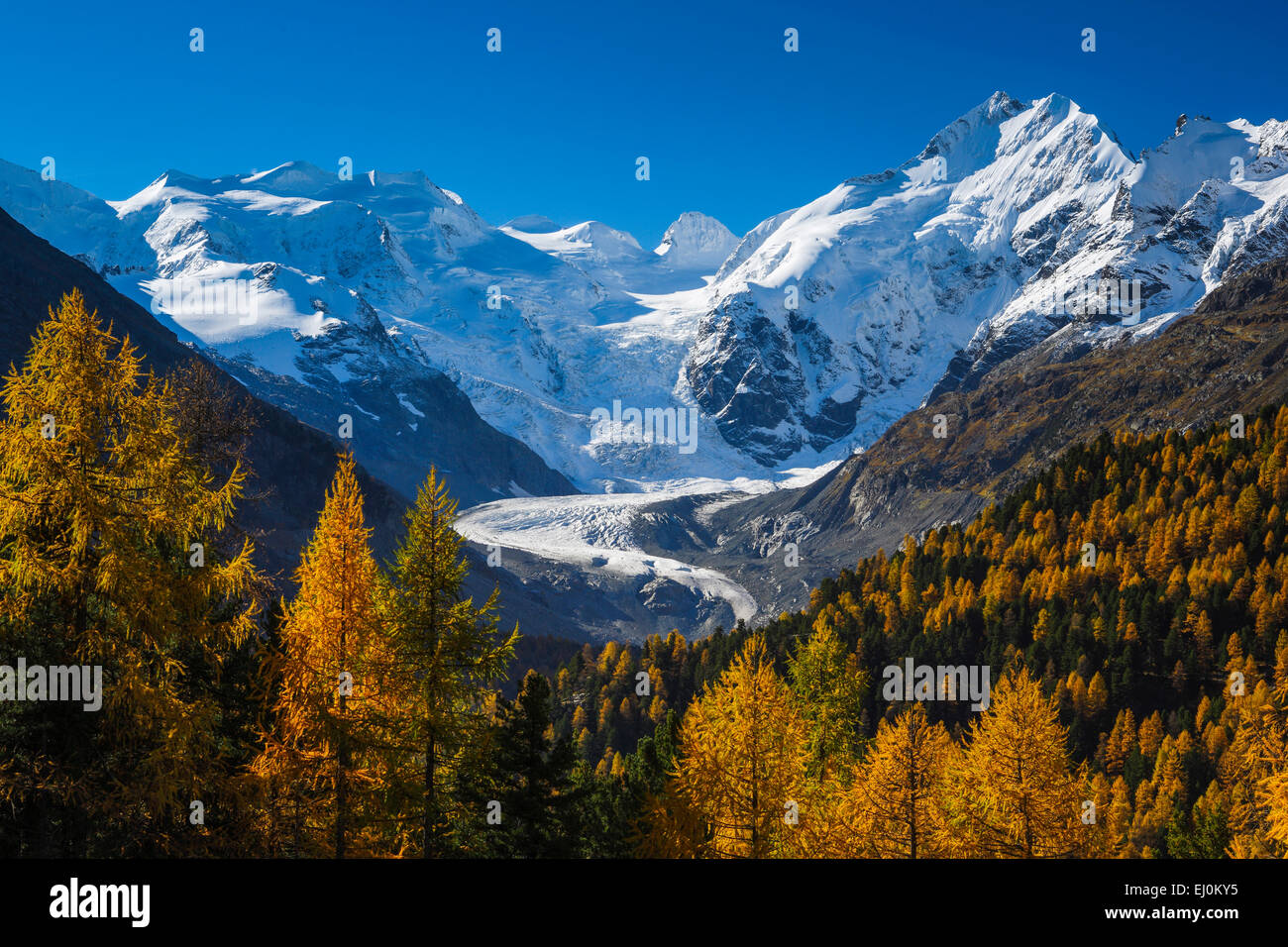 Wunderschne Berge In Graubnden Bilder