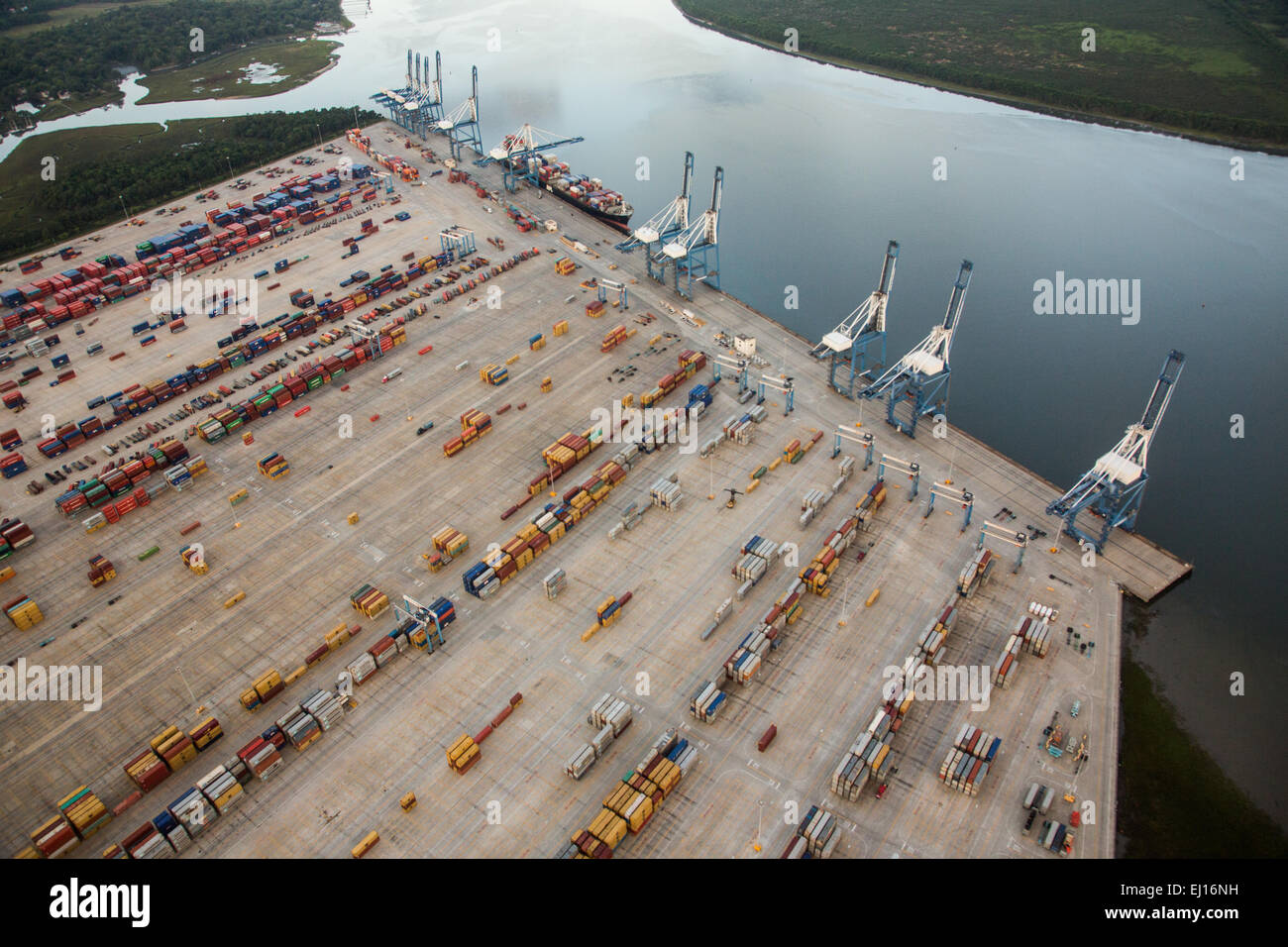 Wando welch terminal -Fotos und -Bildmaterial in hoher Auflösung – Alamy