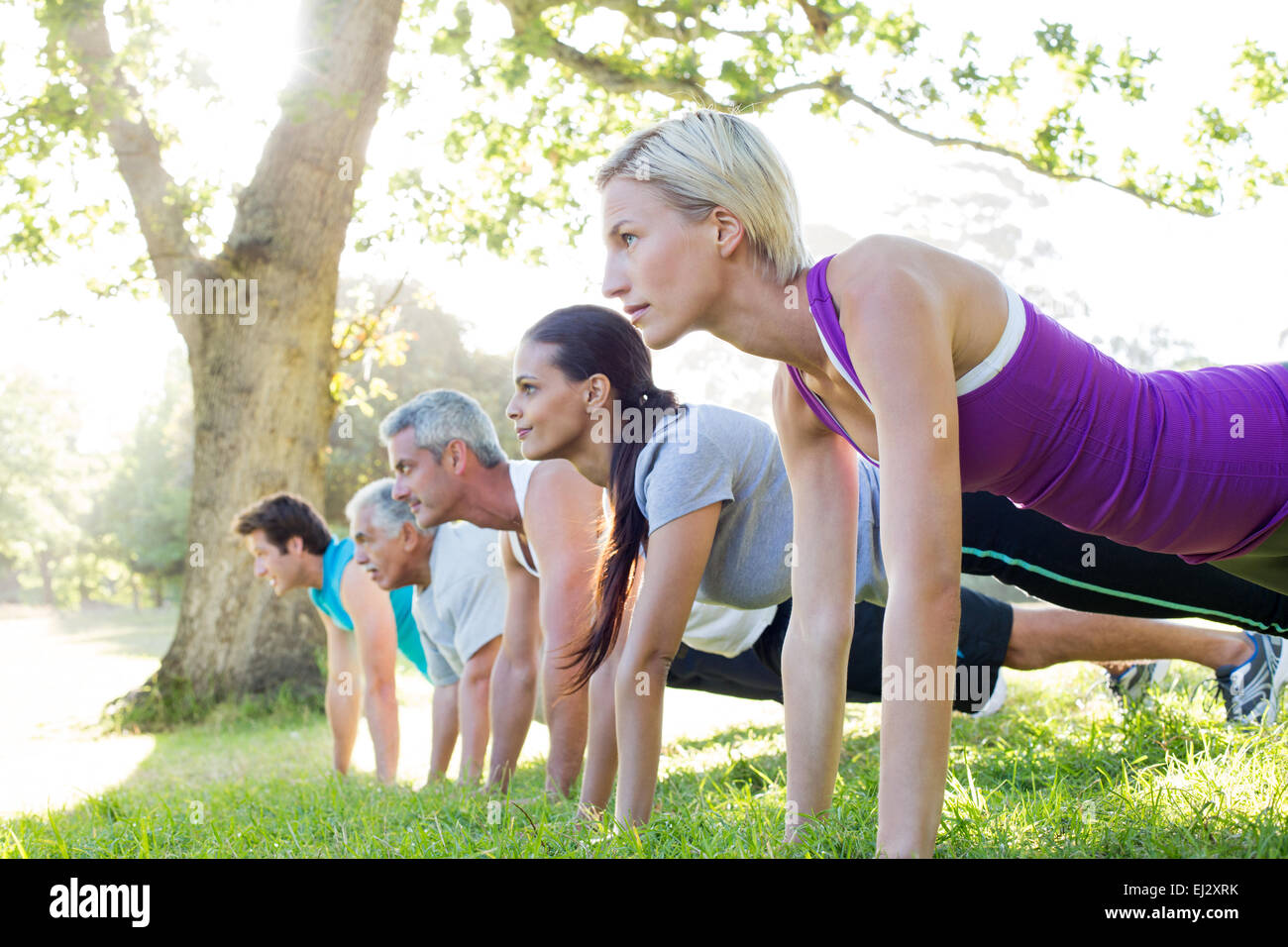 Gruppe training -Fotos und -Bildmaterial in hoher Auflösung – Alamy