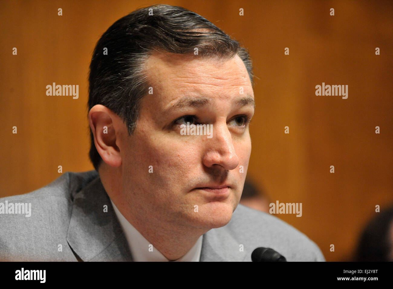 Washington, DC, USA. 19. März 2015. Senator TED CRUZ, R -TX, Stühle ...