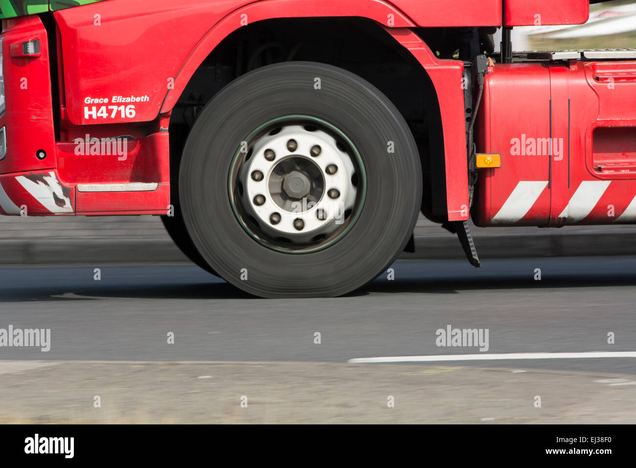 Lorry wheel -Fotos und -Bildmaterial in hoher Auflösung – Alamy