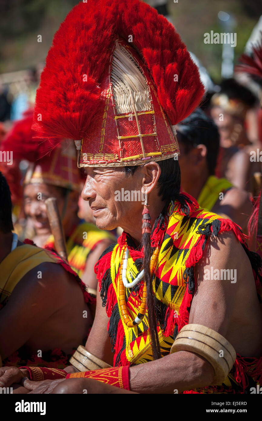 Angami naga tribe men dance at hornbill festival -Fotos und ...