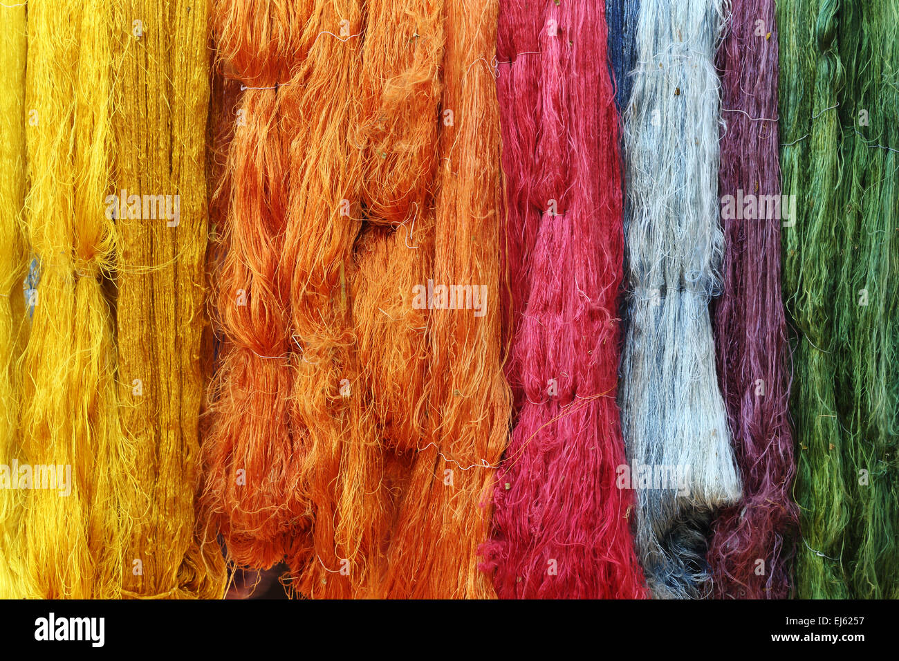 Silk thread for embroidery -Fotos und -Bildmaterial in hoher Auflösung ...