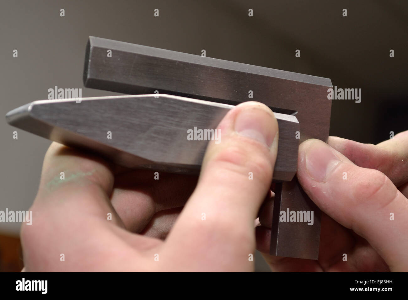 Winkel eisen -Fotos und -Bildmaterial in hoher Auflösung – Alamy