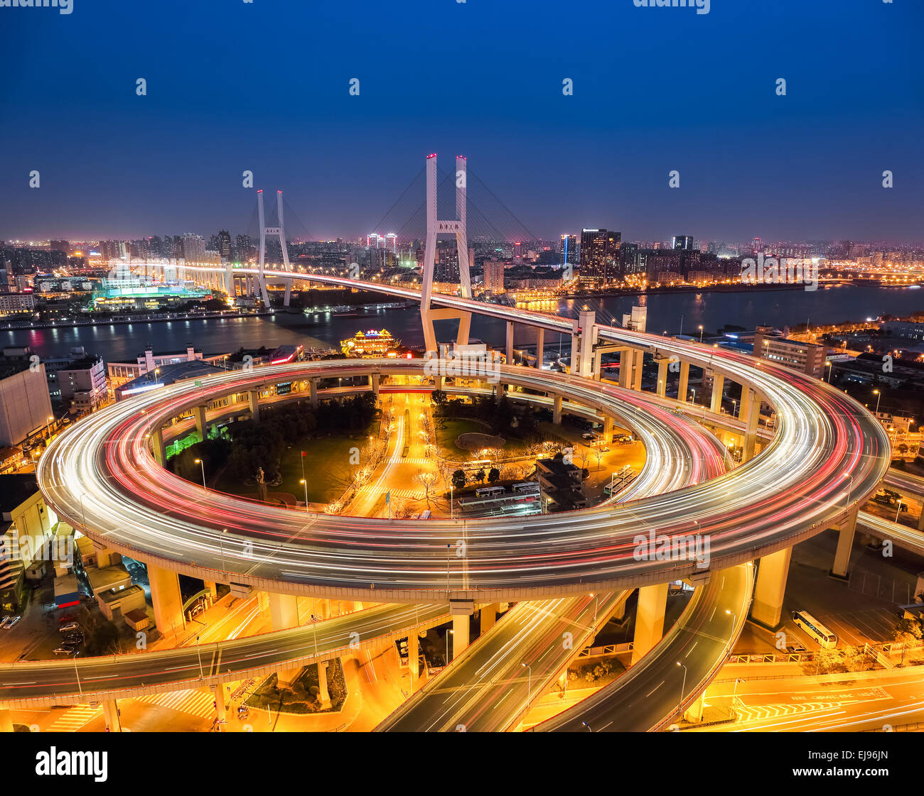 Nanpu Bridge Stockfotos und -bilder Kaufen - Alamy