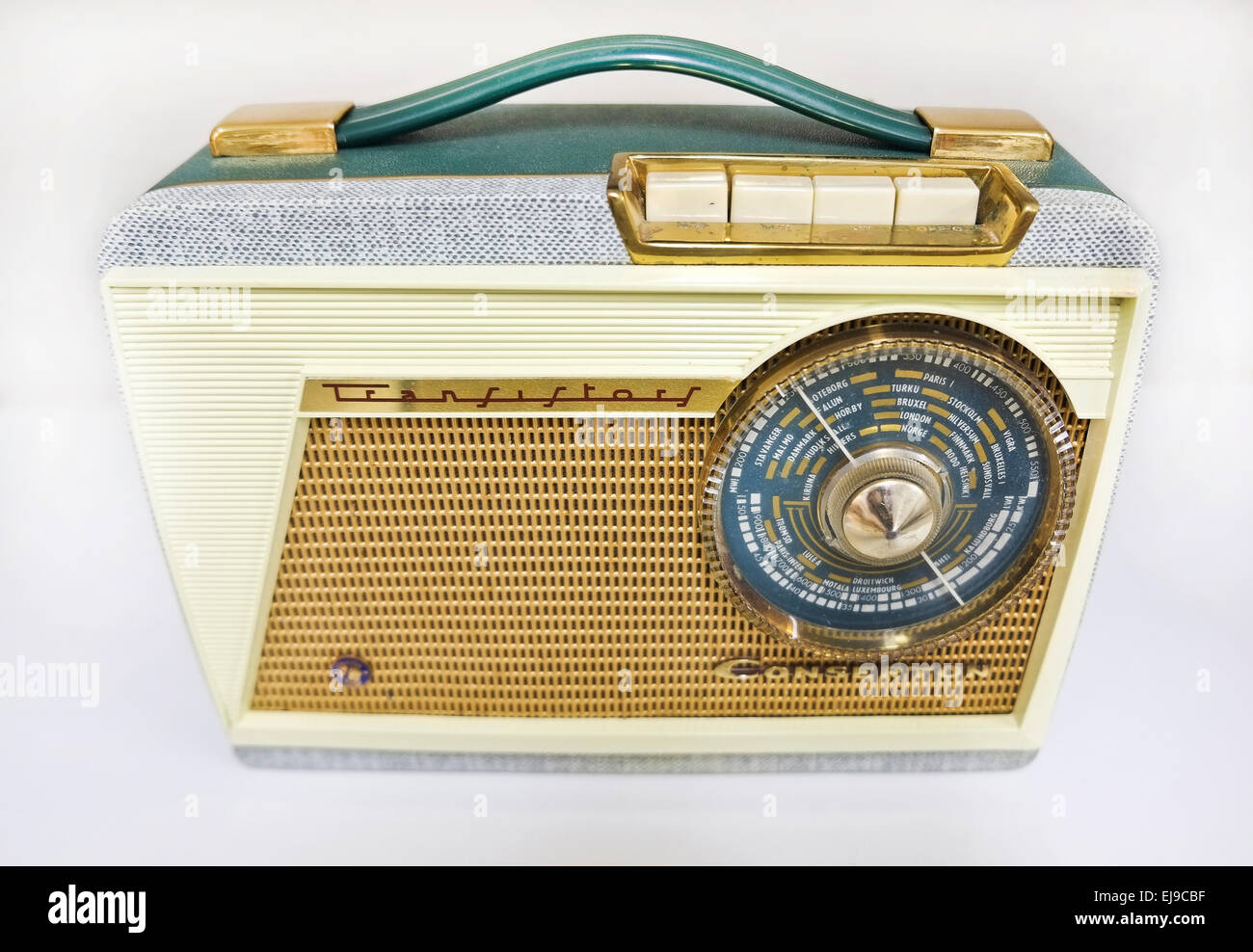 Old golden radio -Fotos und -Bildmaterial in hoher Auflösung – Alamy