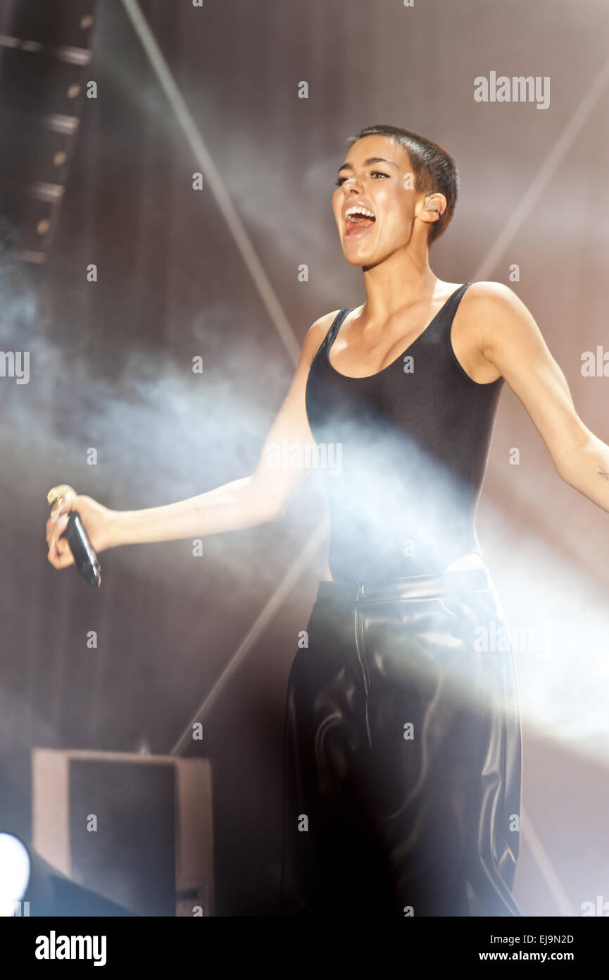 Frida Gold live auf der Kieler Woche 2014 Stockfotografie - Alamy