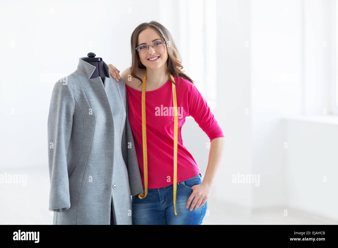 Designer fashion -Fotos und -Bildmaterial in hoher Auflösung – Alamy