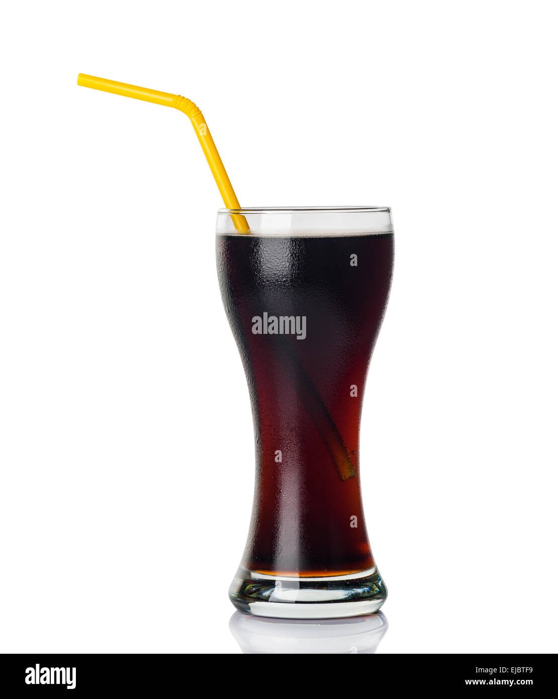 Cola mit eis -Fotos und -Bildmaterial in hoher Auflösung - Seite 2 - Alamy