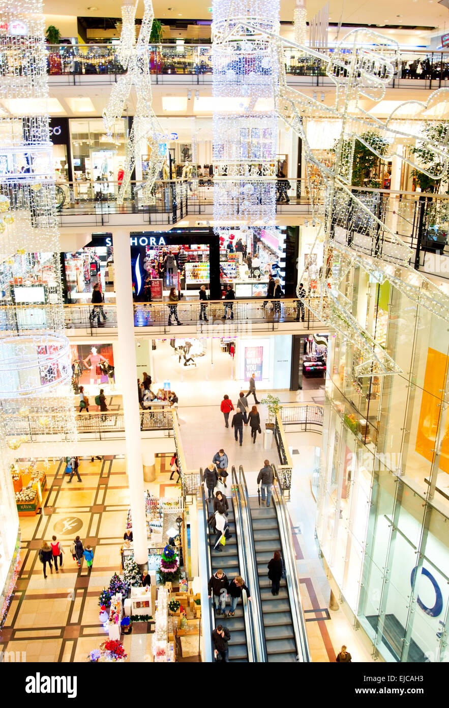 Palladium shopping mall -Fotos und -Bildmaterial in hoher Auflösung – Alamy