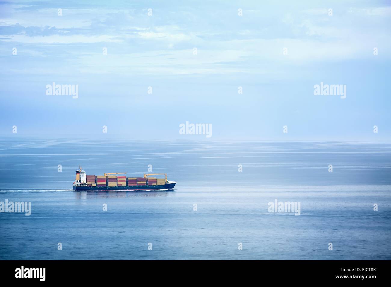 Container seeschiff -Fotos und -Bildmaterial in hoher Auflösung – Alamy