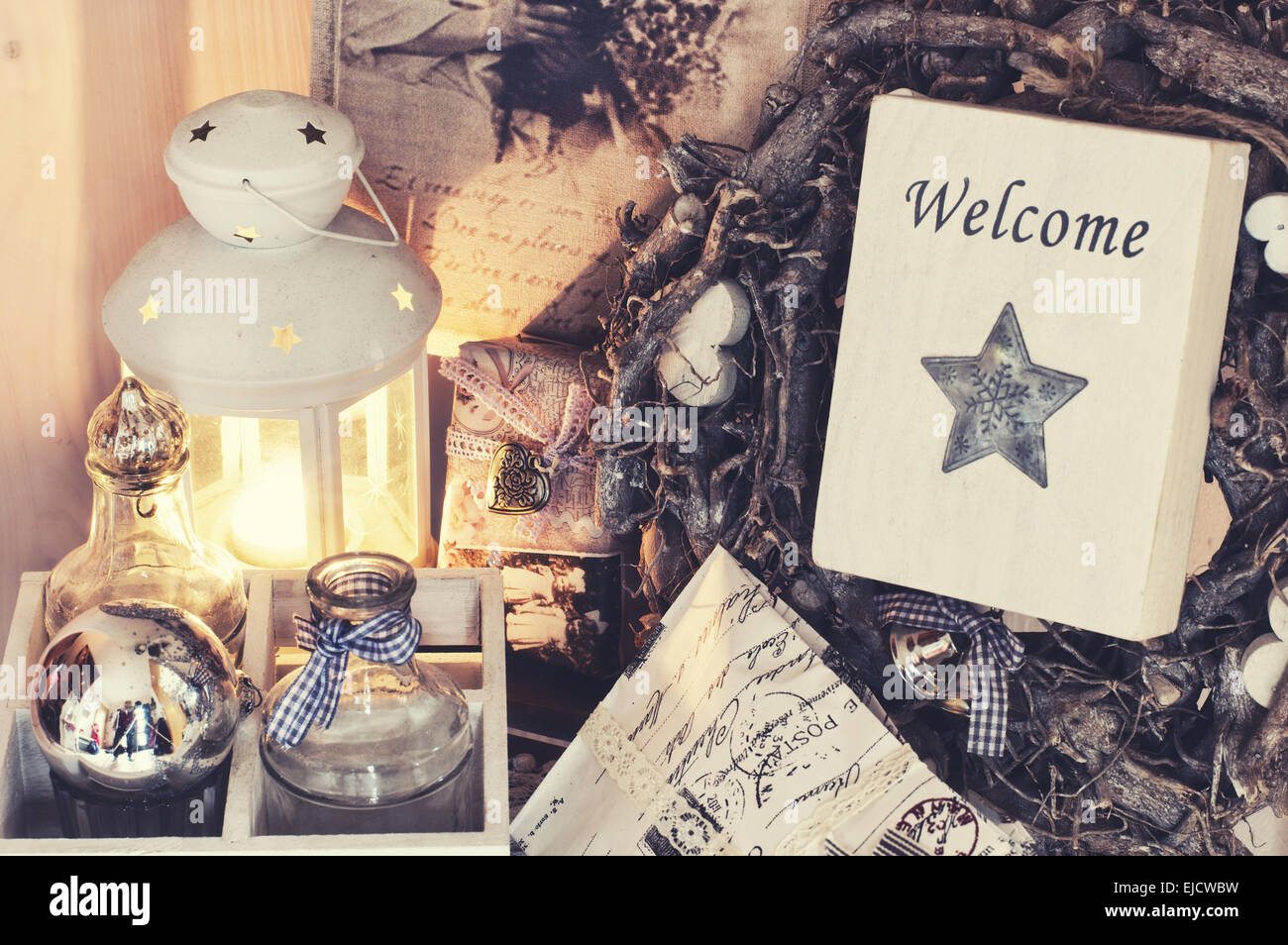 Vintage dekoration -Fotos und -Bildmaterial in hoher Auflösung – Alamy