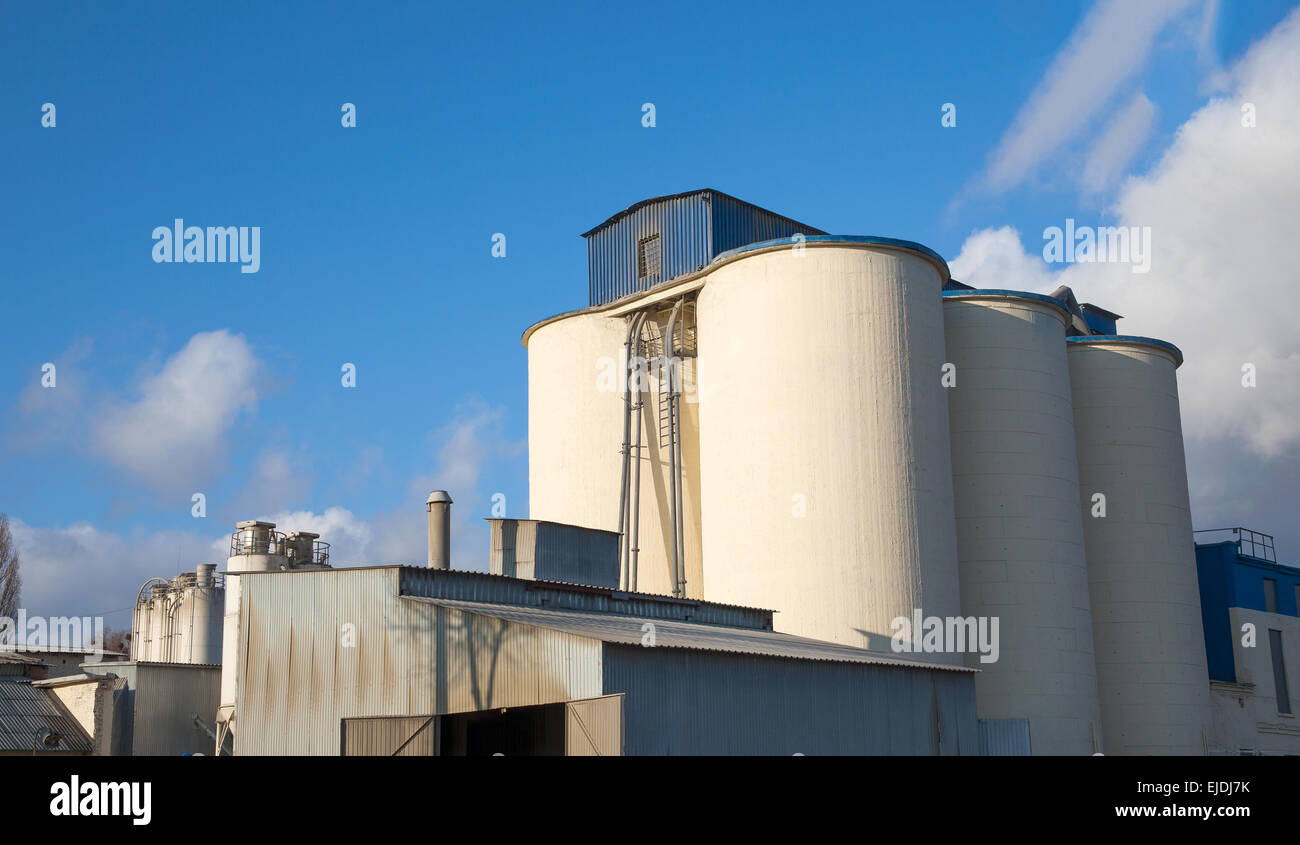 Cement silo -Fotos und -Bildmaterial in hoher Auflösung – Alamy