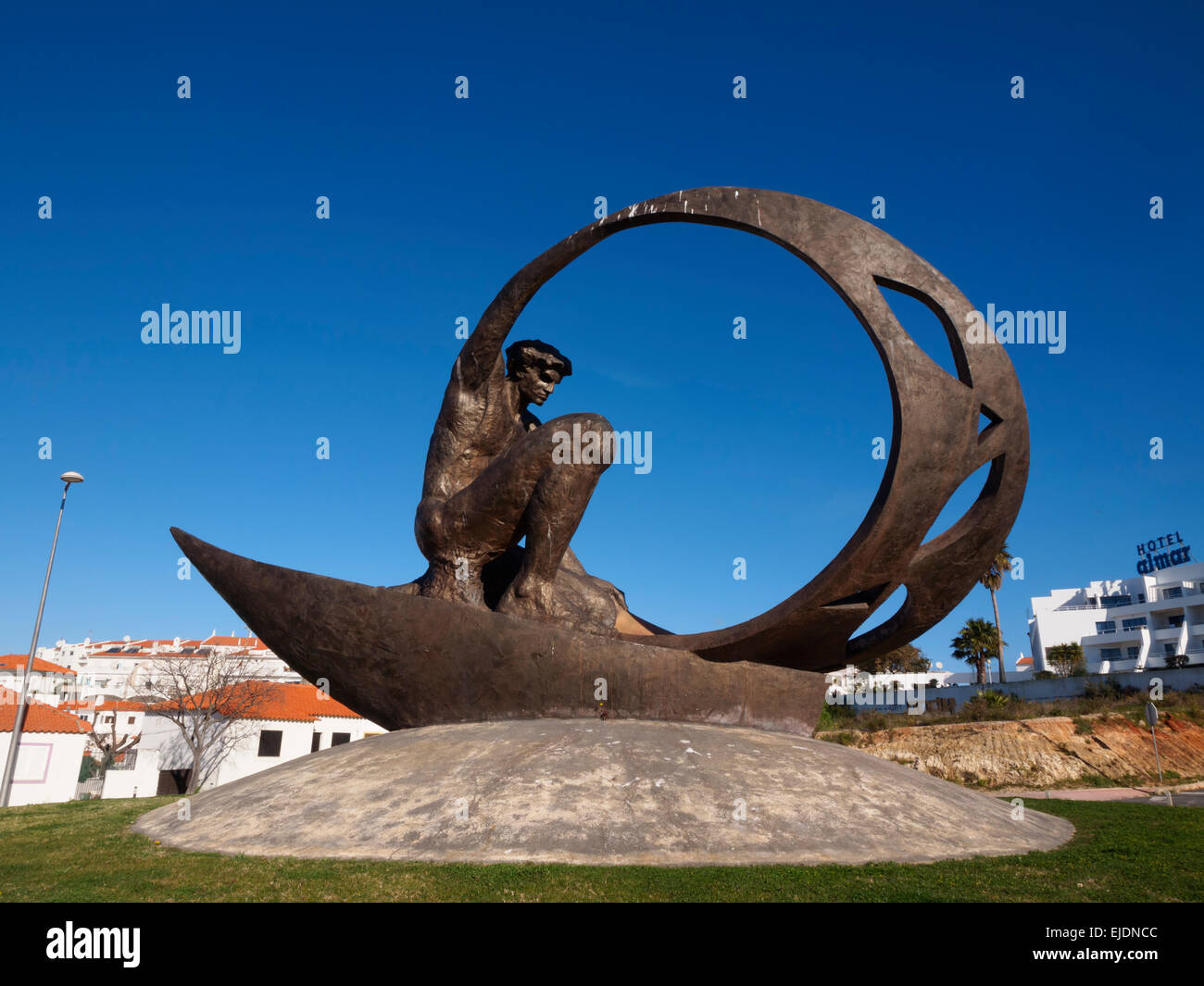 Fischer-Statue in Albufeira, Algarve, Portugal, Europa Stockfotografie ...