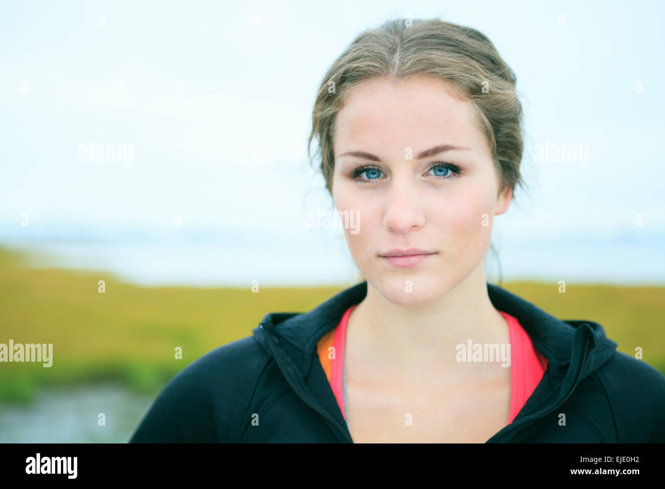 Nette hübsche frau -Fotos und -Bildmaterial in hoher Auflösung – Alamy