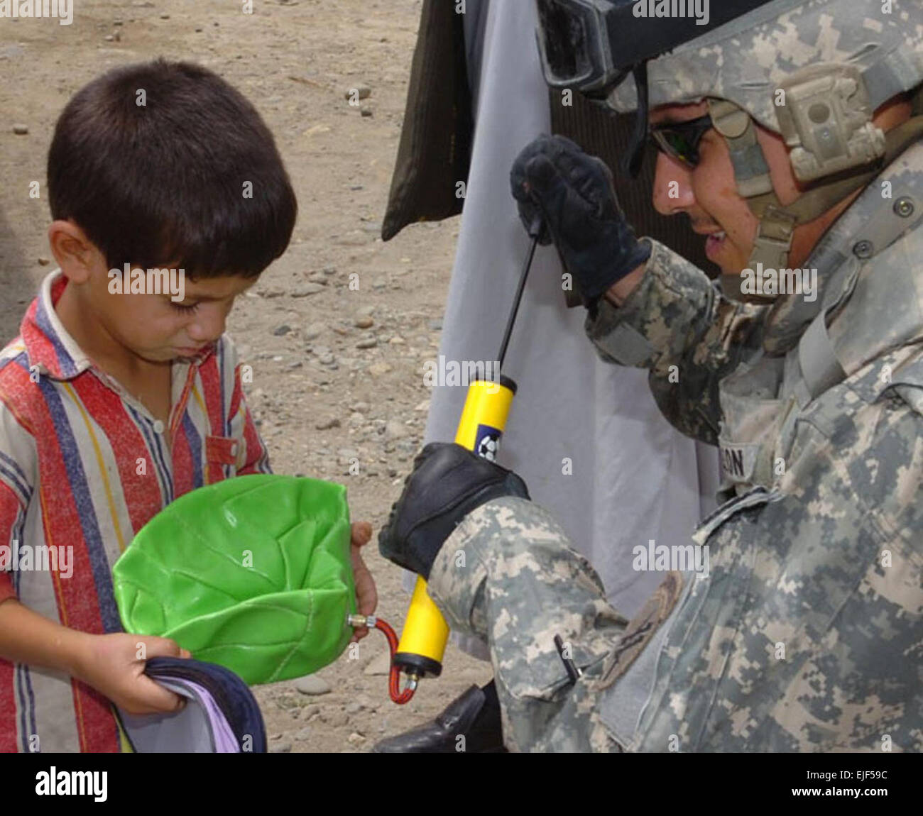 Afghanistan kind soldat uns armee soldaten 22nd mobile public affairs ...