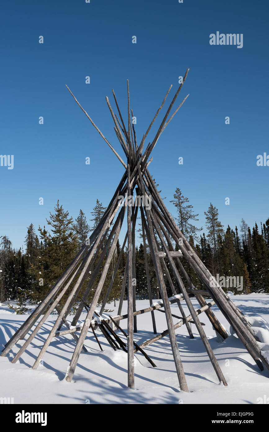 Einheimischer kanadischer tipi -Fotos und -Bildmaterial in hoher ...