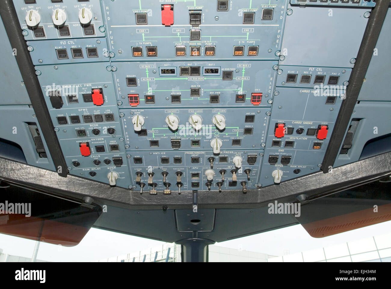 Cockpit instruments -Fotos und -Bildmaterial in hoher Auflösung – Alamy
