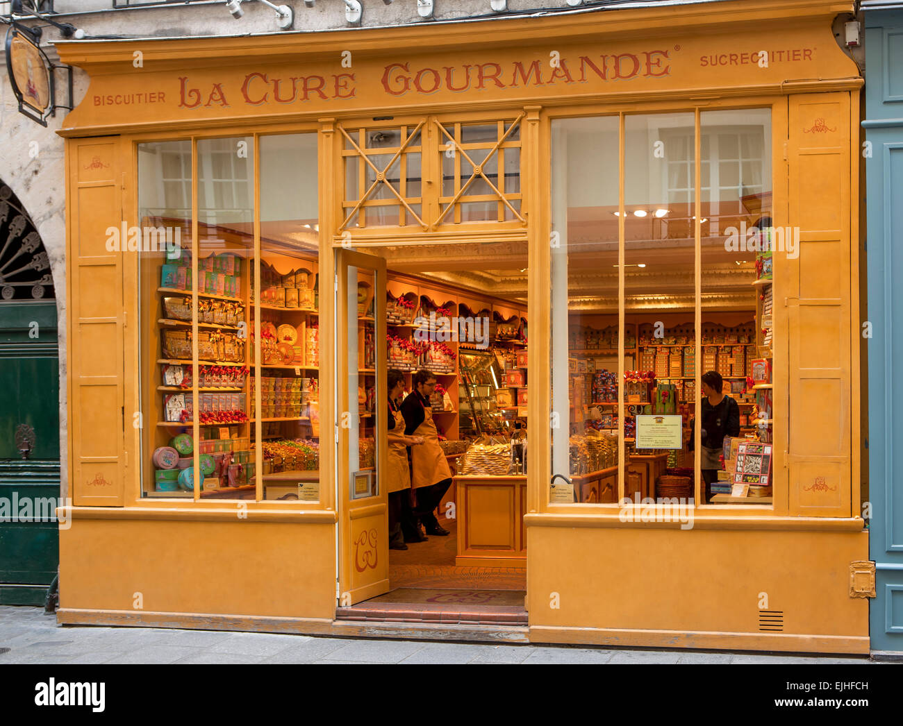La cour gande paris -Fotos und -Bildmaterial in hoher Auflösung – Alamy