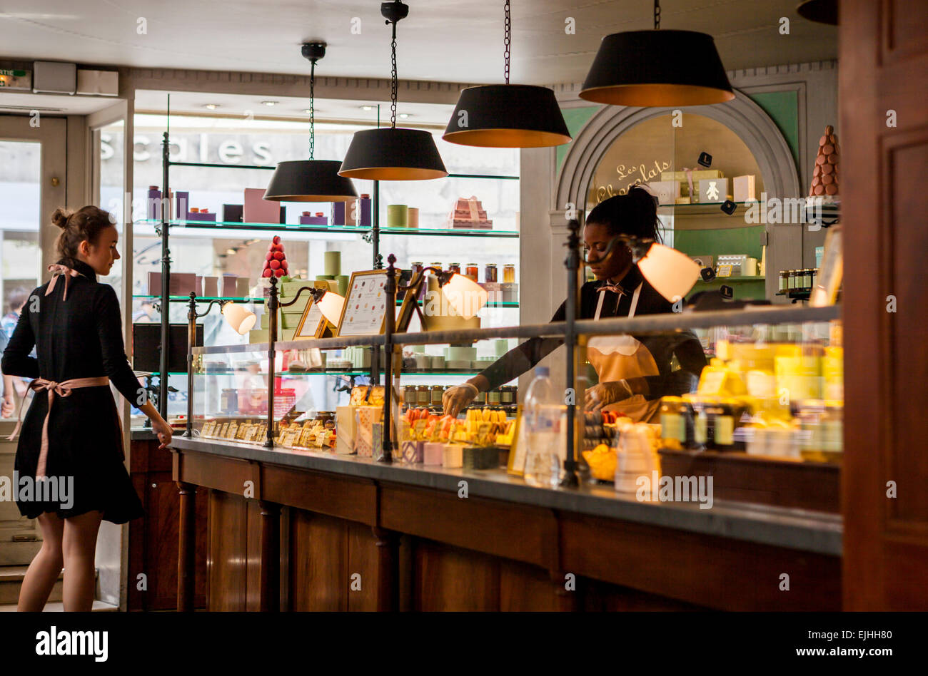 Ladurée Paris Stockfotos und -bilder Kaufen - Alamy