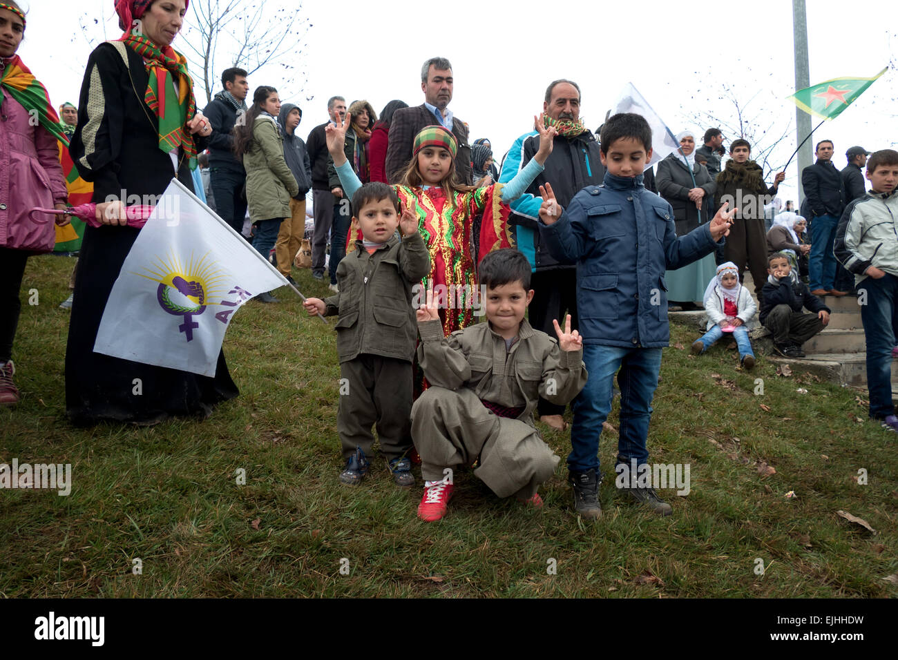 Kurdische kinder -Fotos und -Bildmaterial in hoher Auflösung – Alamy