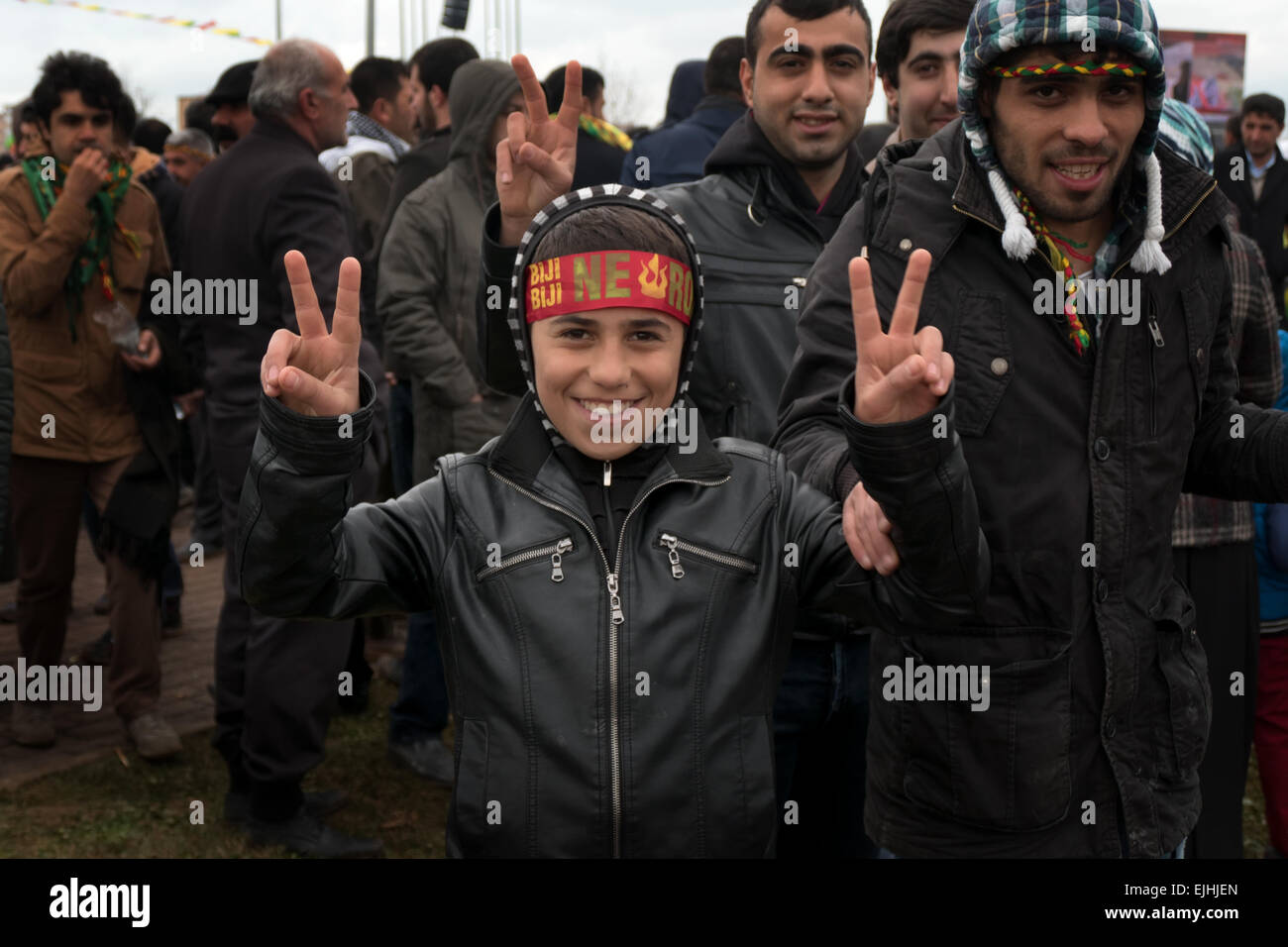 Kurden feiern Newroz, kurdischen Neujahrsfest in Diyarbakir, Türkei ...