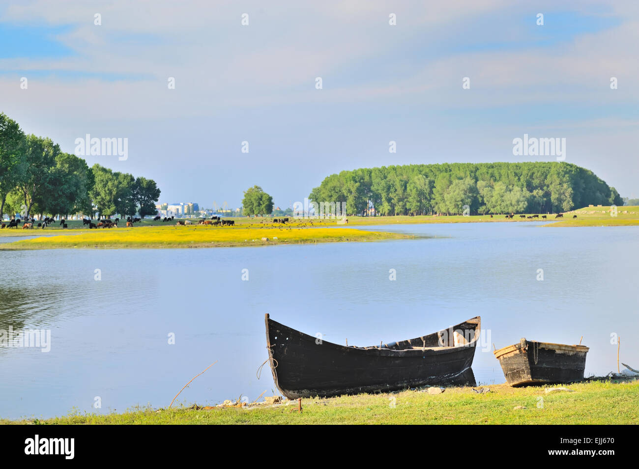 Danube delta city river boat -Fotos und -Bildmaterial in hoher ...