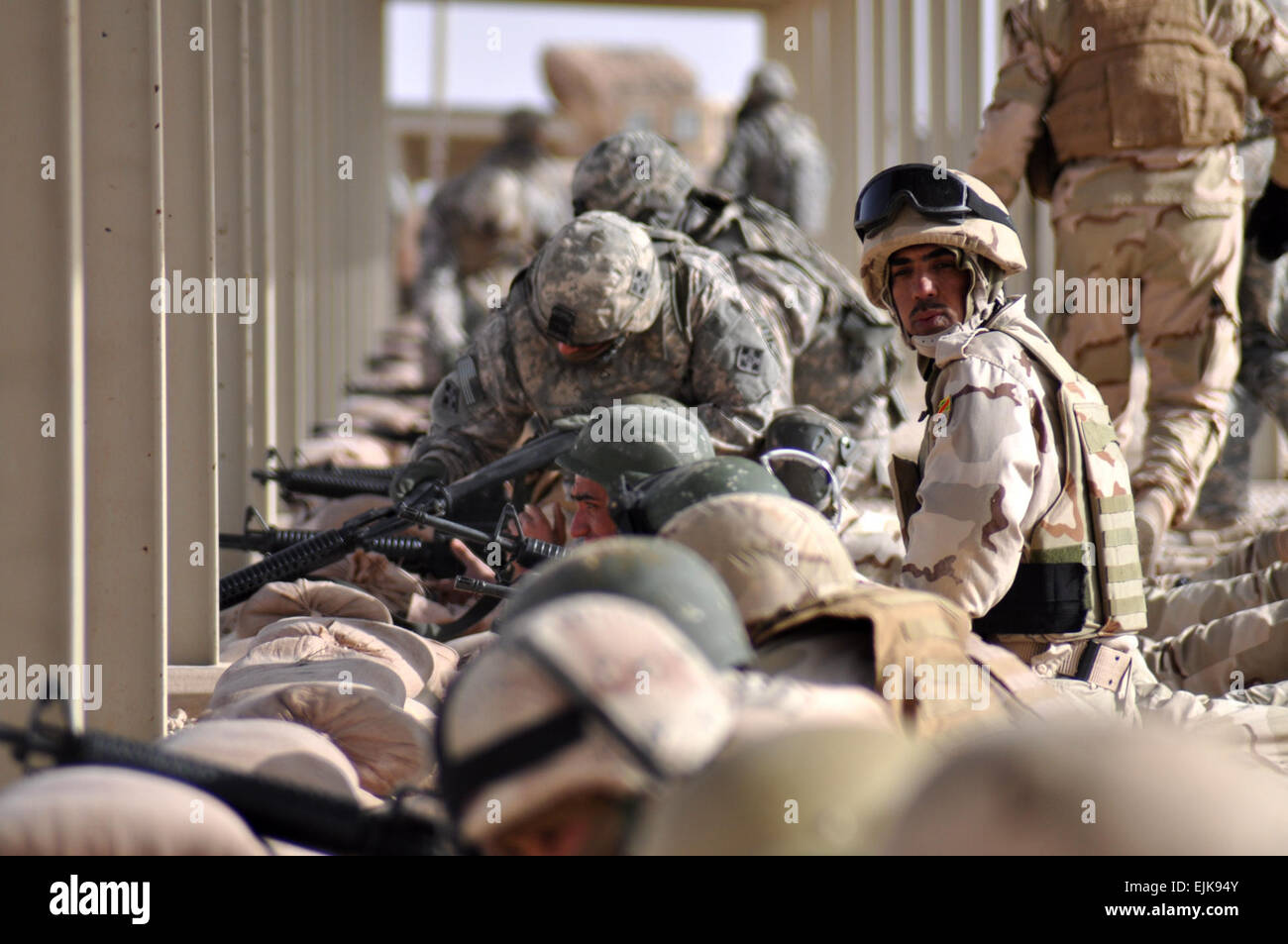 M16 and iraq -Fotos und -Bildmaterial in hoher Auflösung – Alamy